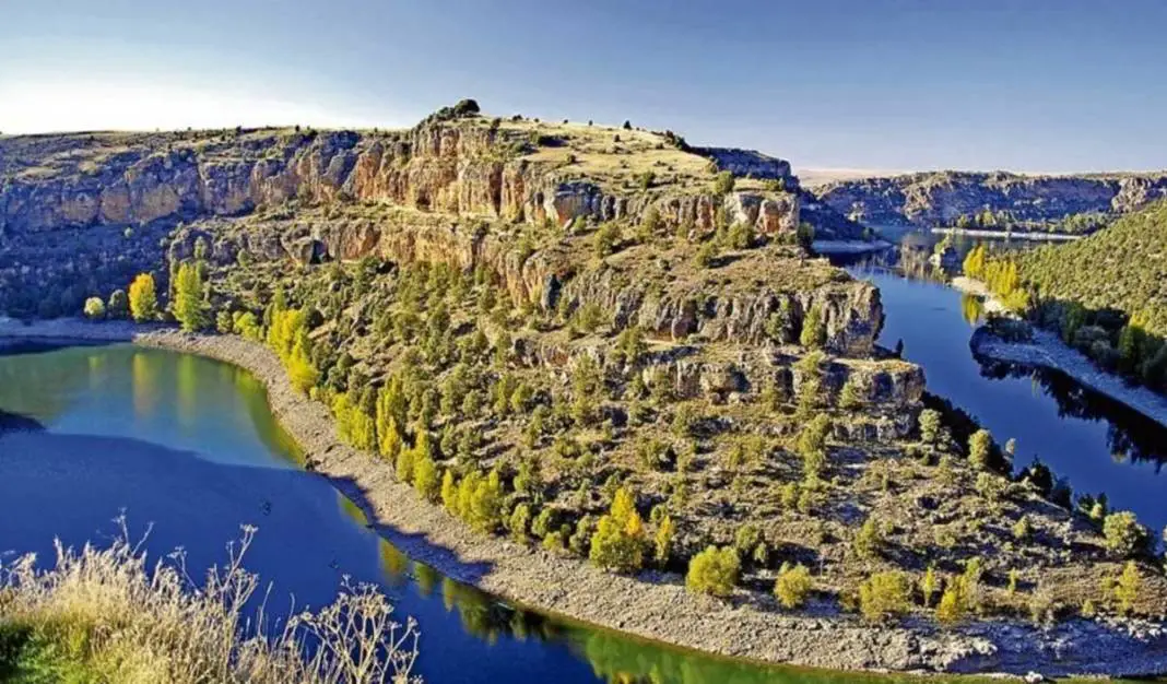 PARQUE NATURAL DE LAS HOCES DEL RÍO DURATÓN EN ESPAÑA